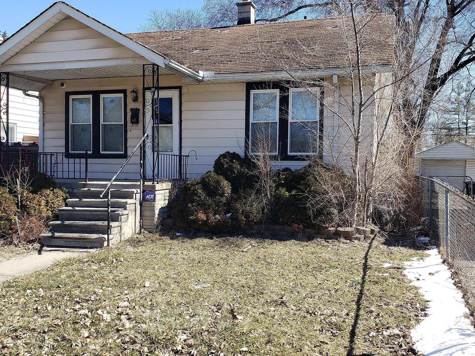 6754 Minock St, Detroit, MI 48228 | Zillow