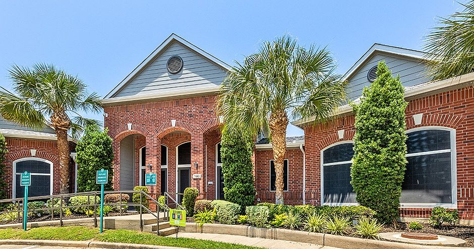 Trinity Oaks Apartment Homes - 7440 Highway 6 Hitchcock TX | Zillow