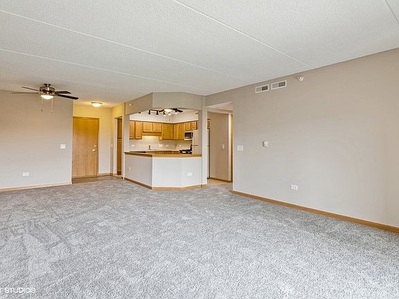 20 S Main St APT 405S, Mount Prospect, IL 60056 | Zillow