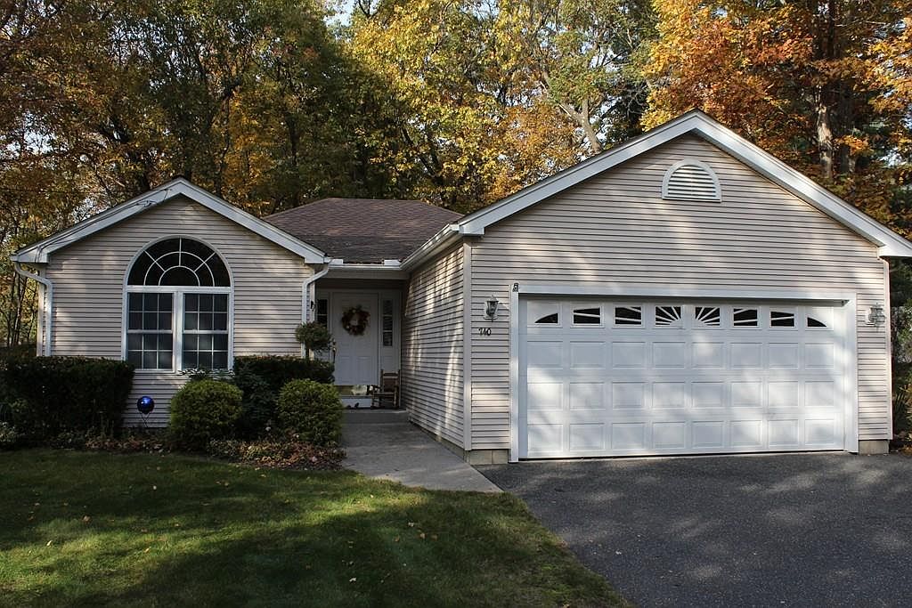 740 Maple Rd, Longmeadow, MA 01106 | Zillow