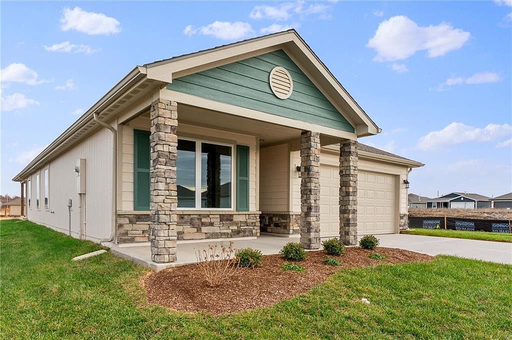 571 N Pecan St, Gardner, KS 66030 | Zillow