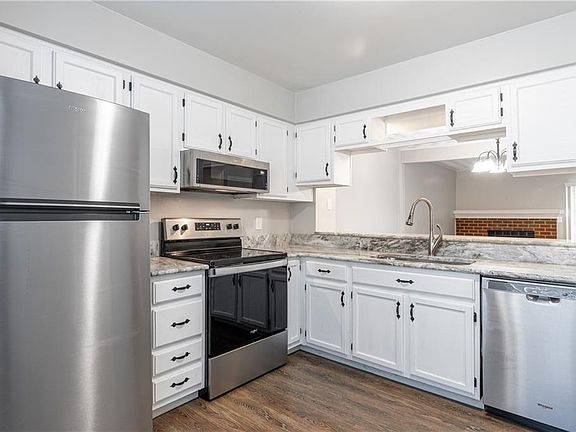 482 Falling Ln, Virginia Beach, VA 23454 | MLS #10505819 | Zillow