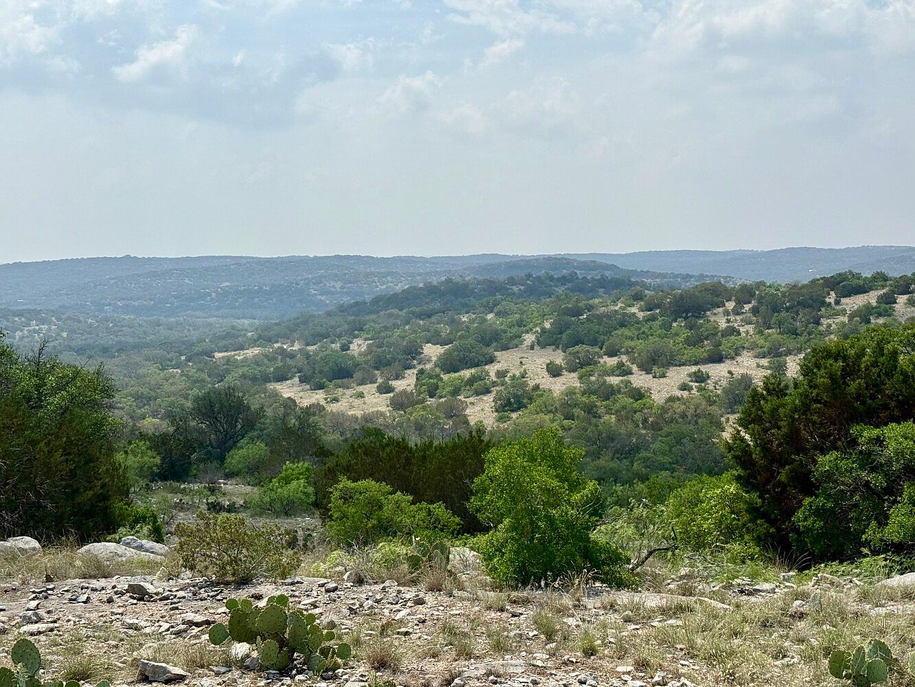 60 Nuby Ranch Rd, Rocksprings, TX 78880 | Zillow