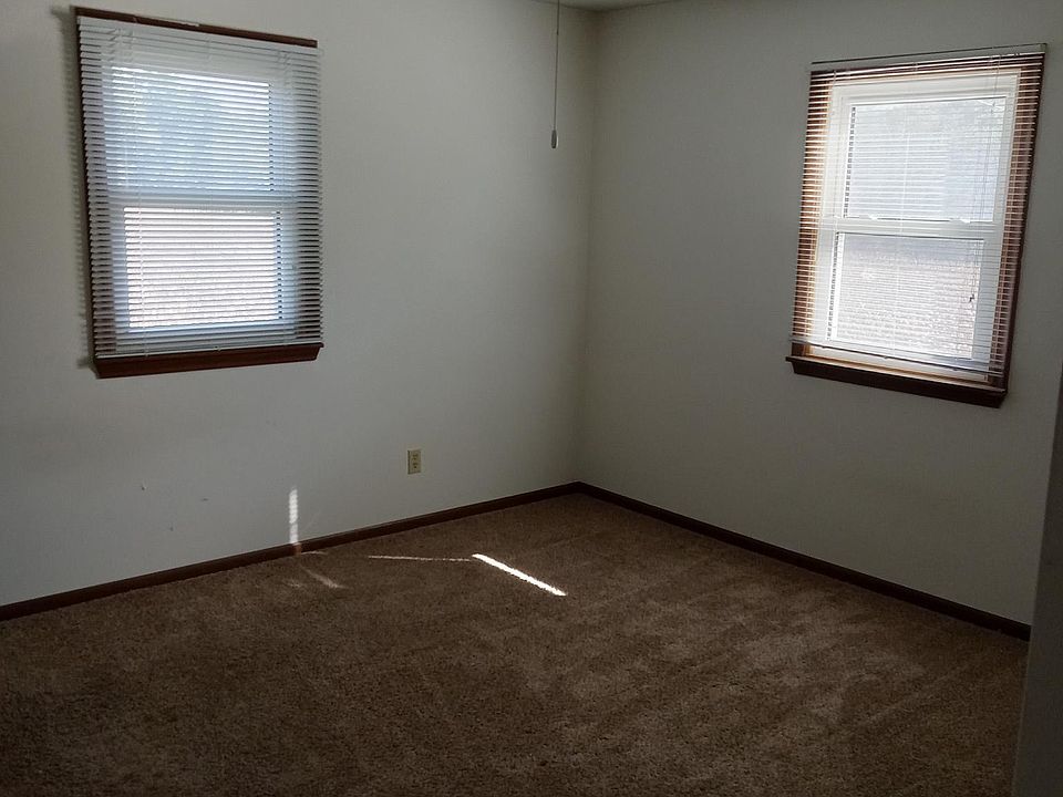 20055 Concord Loop Council Bluffs, IA | Zillow