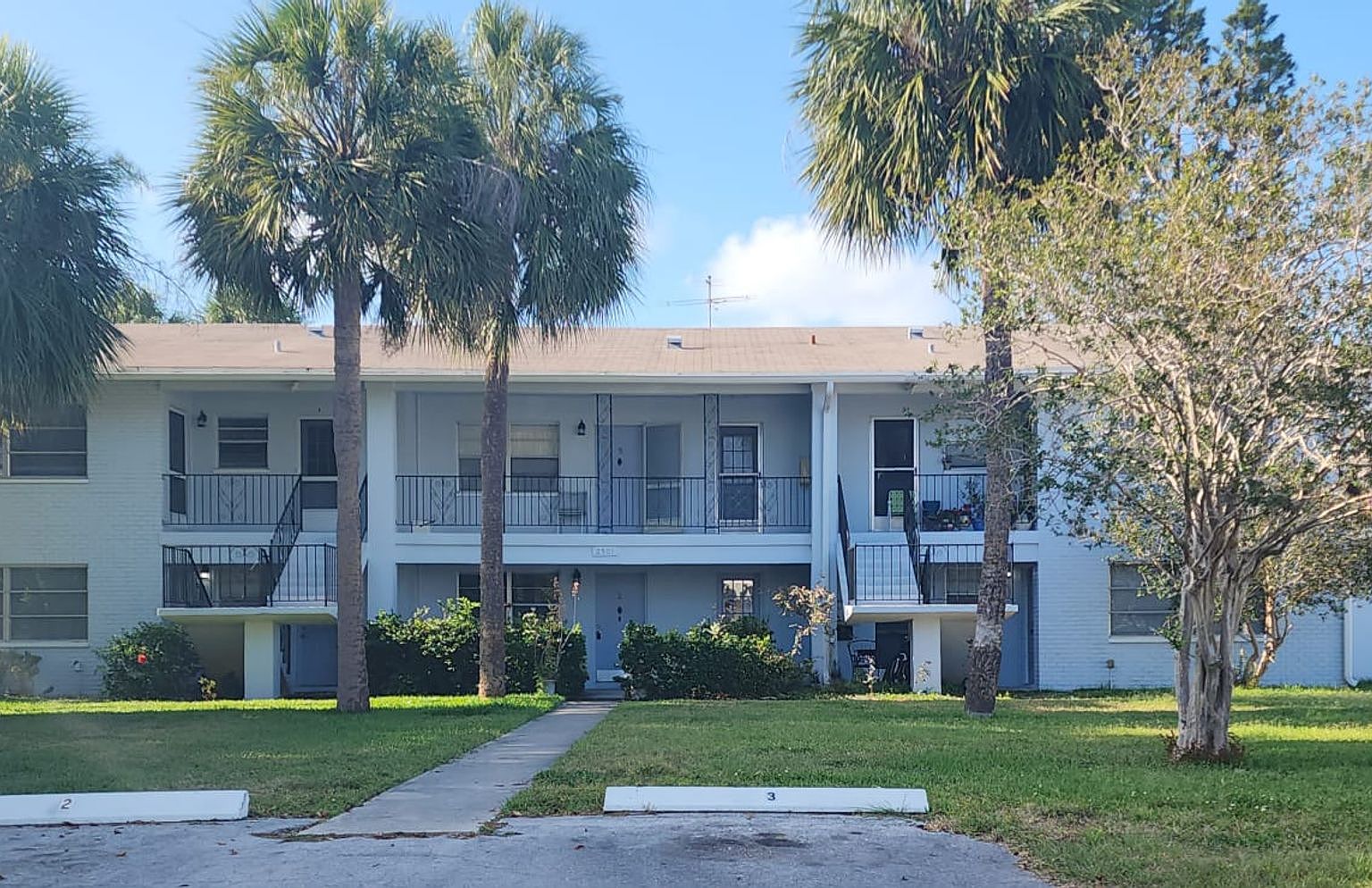 2501 Renatta Dr APT 4, Largo, FL 33770 | Zillow