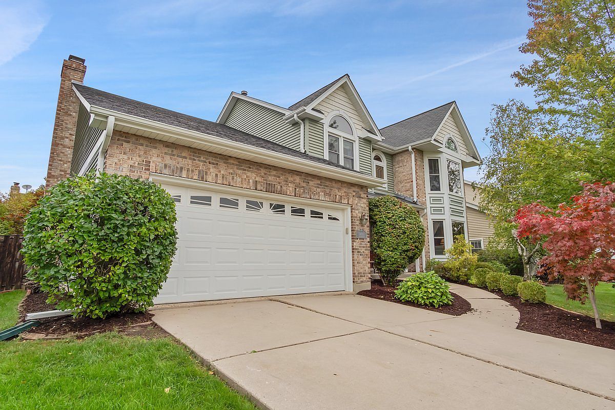27W306 Victoria Ln, Winfield, IL 60190 | Zillow
