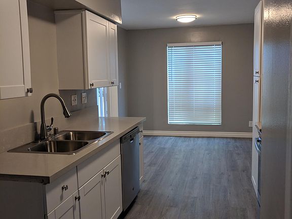 10741 Moorpark St, North Hollywood, CA 91602 | Zillow