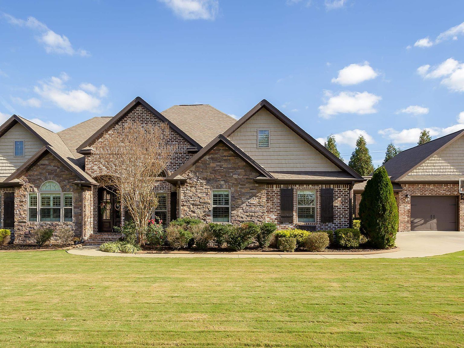 205 Plantation Springs Dr, Florence, AL 35630 | Zillow