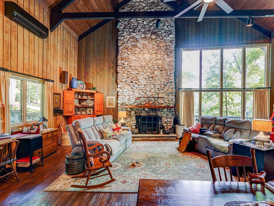 203 S Melchoir Dr W, Santa Claus, IN 47579 | Zillow