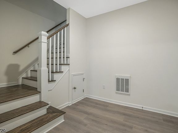 207 Honeysuckle Ln, Warren, NJ 07059 | Zillow