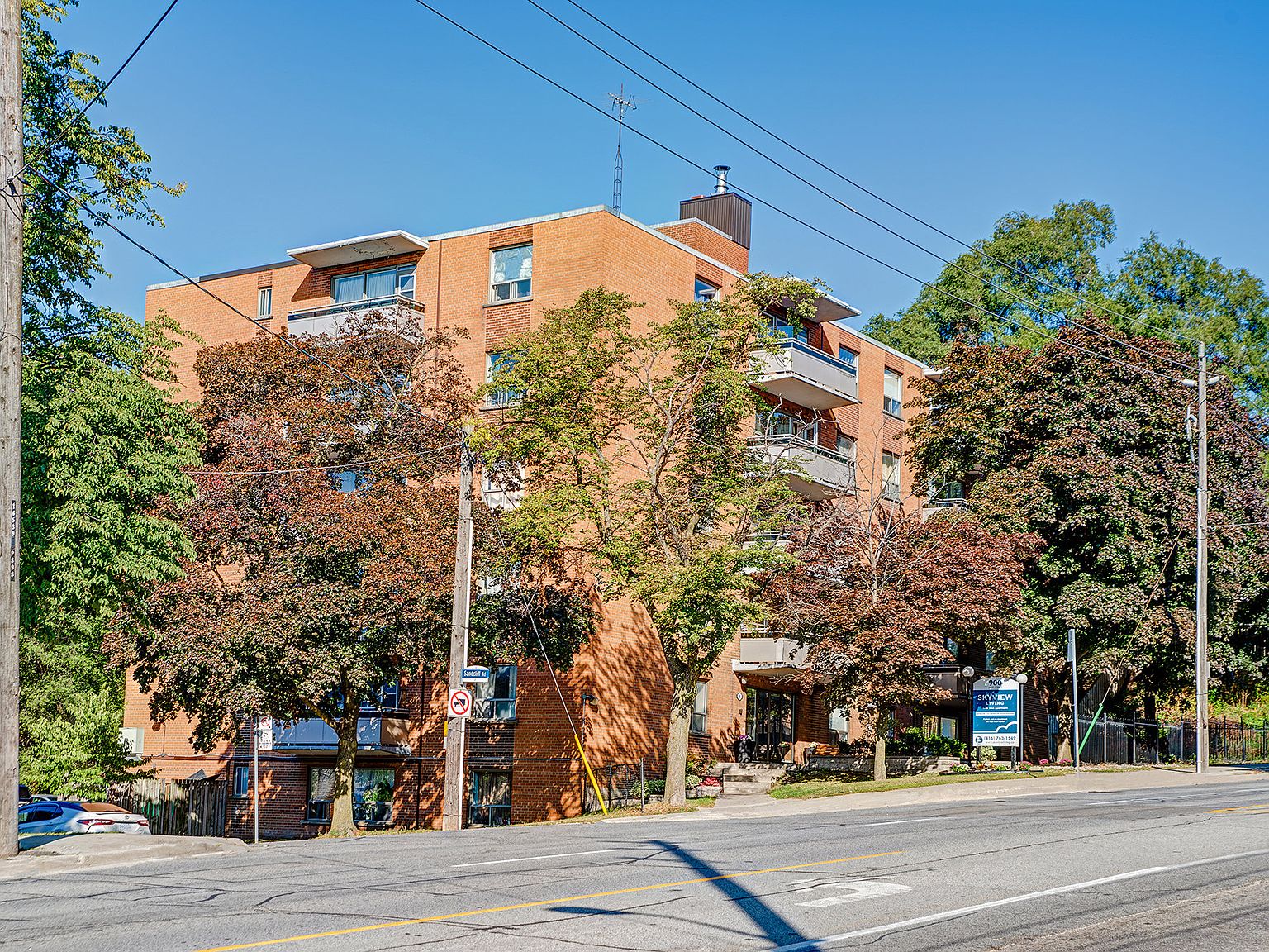 900 Jane St, Toronto, ON M6N 4C7 | Zillow