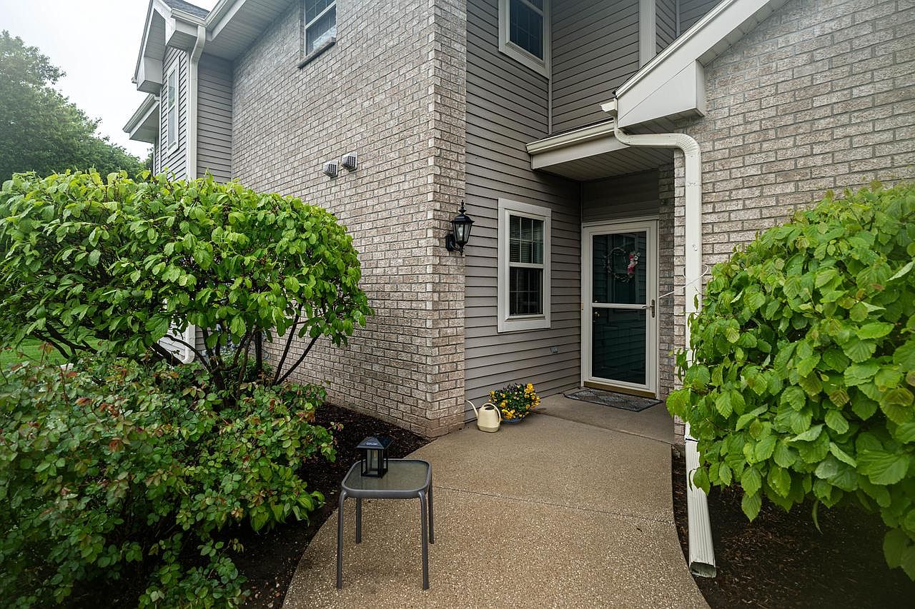 18625 Emerald CIRCLE #A, Brookfield, WI 53045 | Zillow