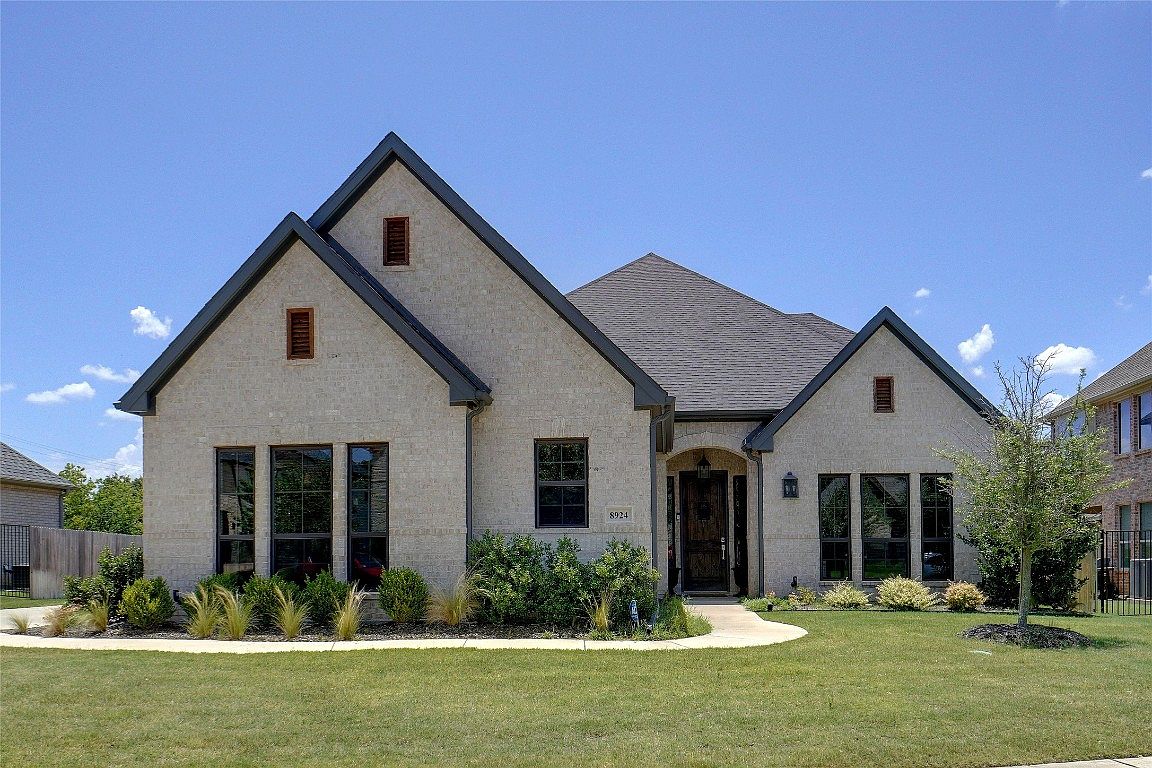 8924 Myranda Ct, North Richland Hills, TX 76182 | MLS #20373608 | Zillow