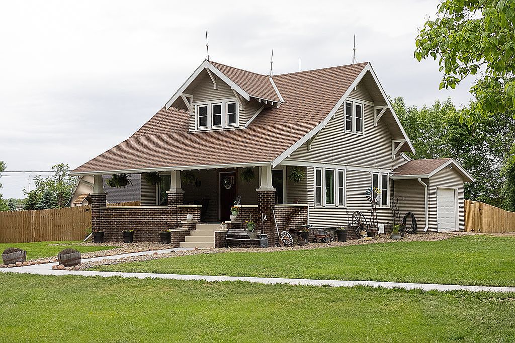 215 S 3rd St, Dwight, NE 68635 | Zillow