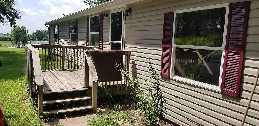 515 Snoddy St, Armstrong, MO 65230 | Zillow
