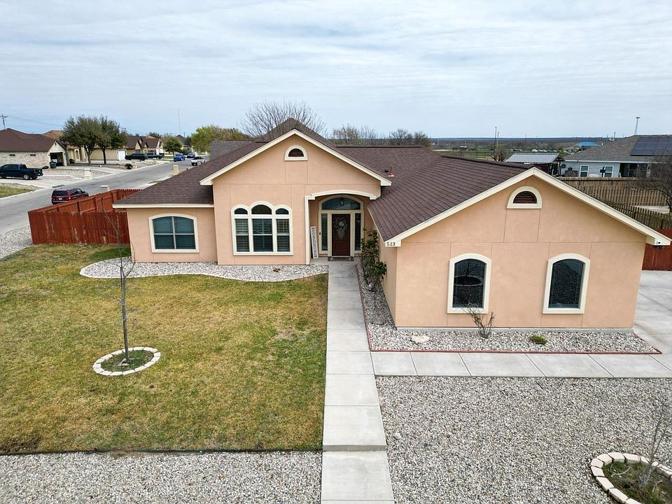 513 Quail Creek Dr, Del Rio, TX 78840 | Zillow