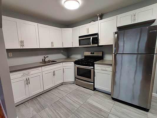 113 Father Zeiser Pl #2A, Bronx, NY 10468 | Zillow