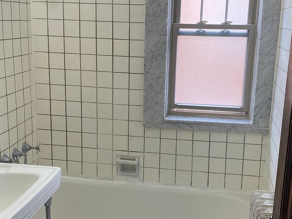 12039 Edgewater Dr APT 401, Lakewood, OH 44107 | Zillow