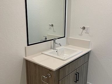 2863 E Tamarind Dr, Fresno, CA 93730 | Zillow