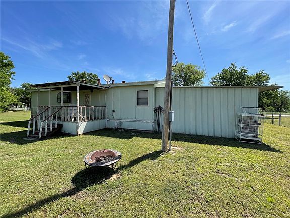 514 Jackson Ave, Strawn, TX 76475 | MLS #20340393 | Zillow