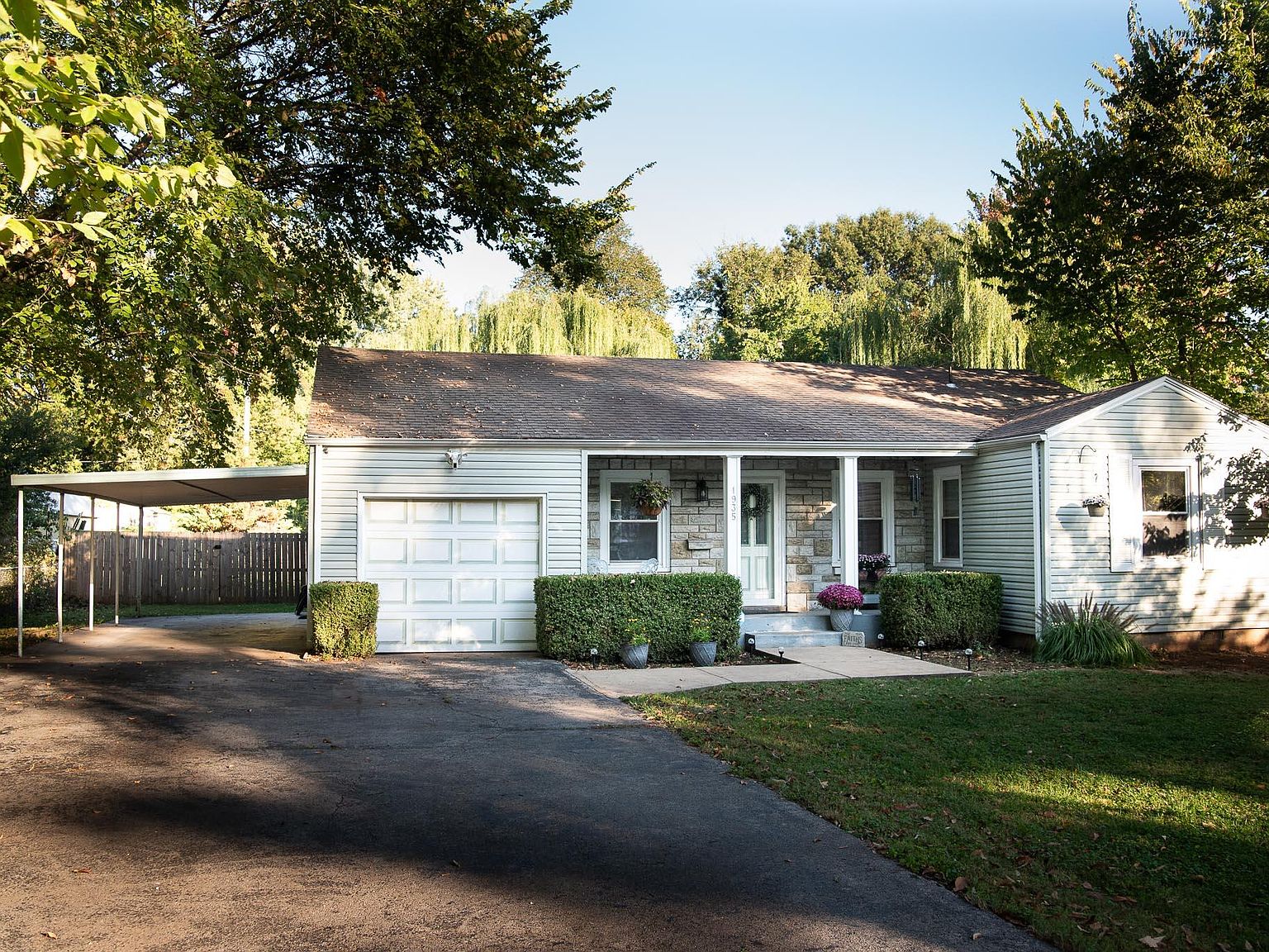 1935 South Meyer Avenue, Springfield, MO 65807 | MLS #60253021 | Zillow