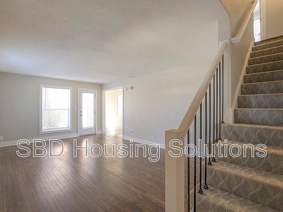 643 E Meyer Blvd, Kansas City, MO 64131 | Zillow