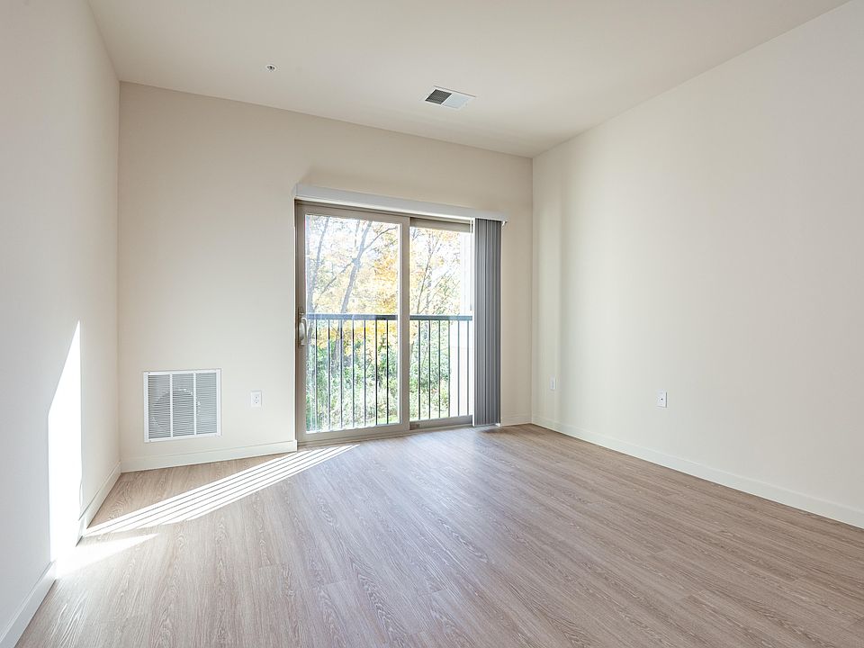 The Flats at Bishop's Woods - 350 Bishops Way Brookfield WI | Zillow