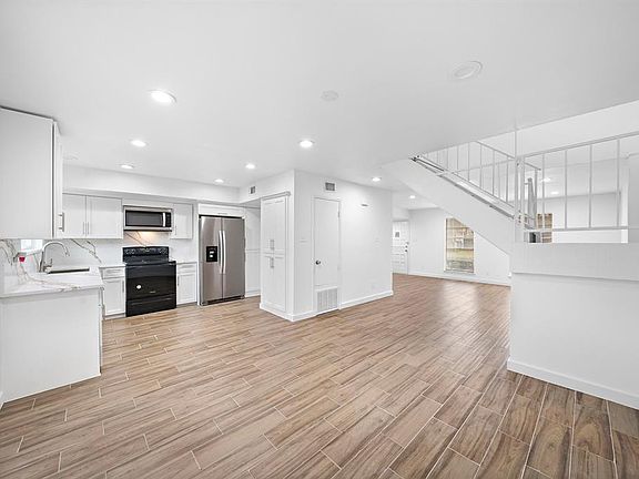 10358 Hammerly Blvd #18, Houston, TX 77043 | MLS #55565289 | Zillow