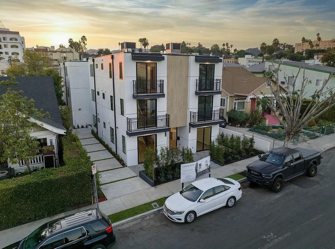 1933 Vista Del Mar St #1933, Los Angeles, CA 90068 | Zillow