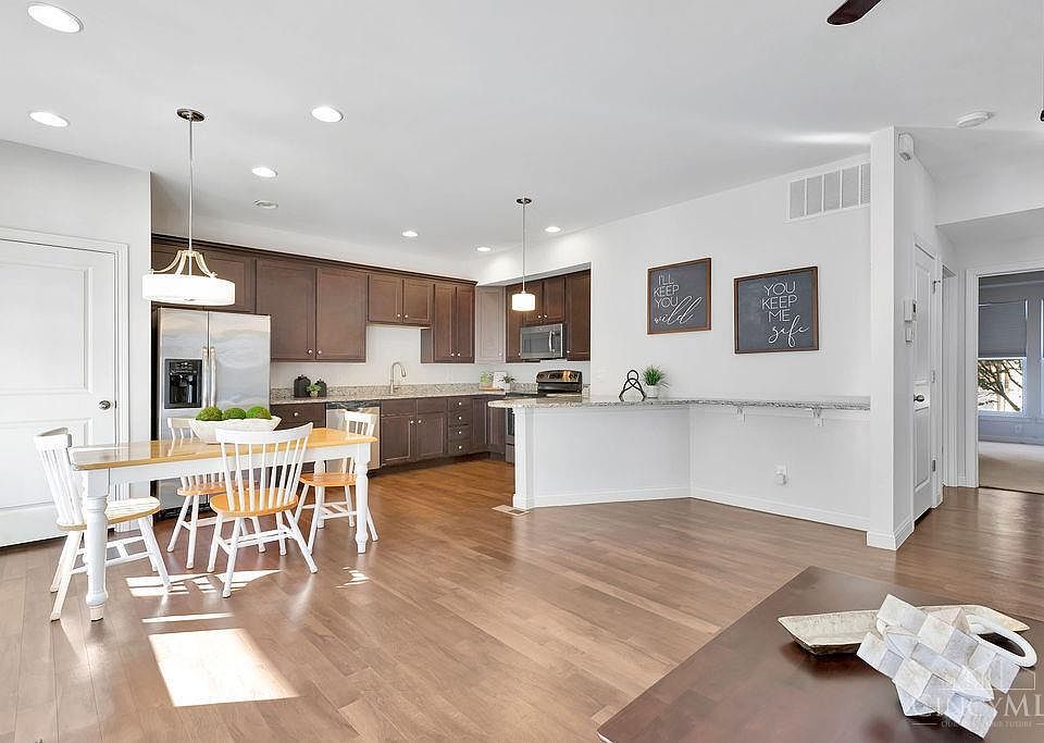 205 E Rochelle St, Cincinnati, OH 45219 | Zillow