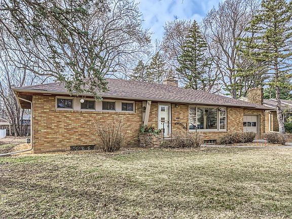 1887 Simpson St, Falcon Heights, MN 55113 | Zillow