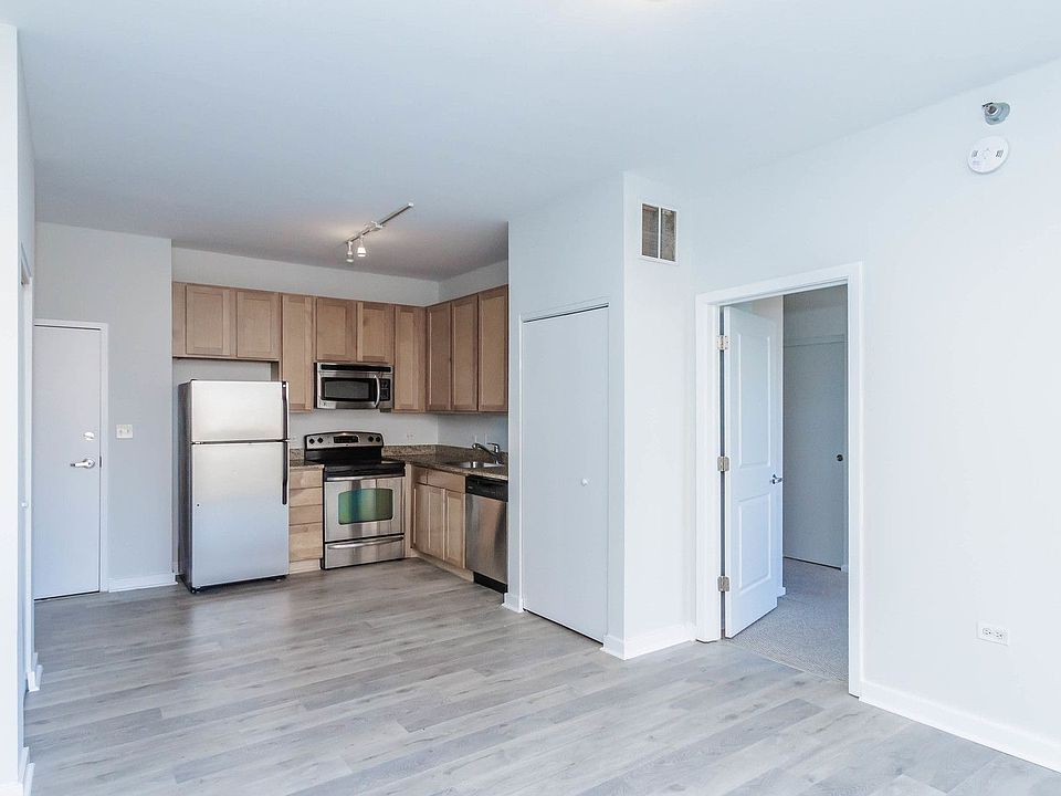 1 E 8th St Chicago IL | Zillow
