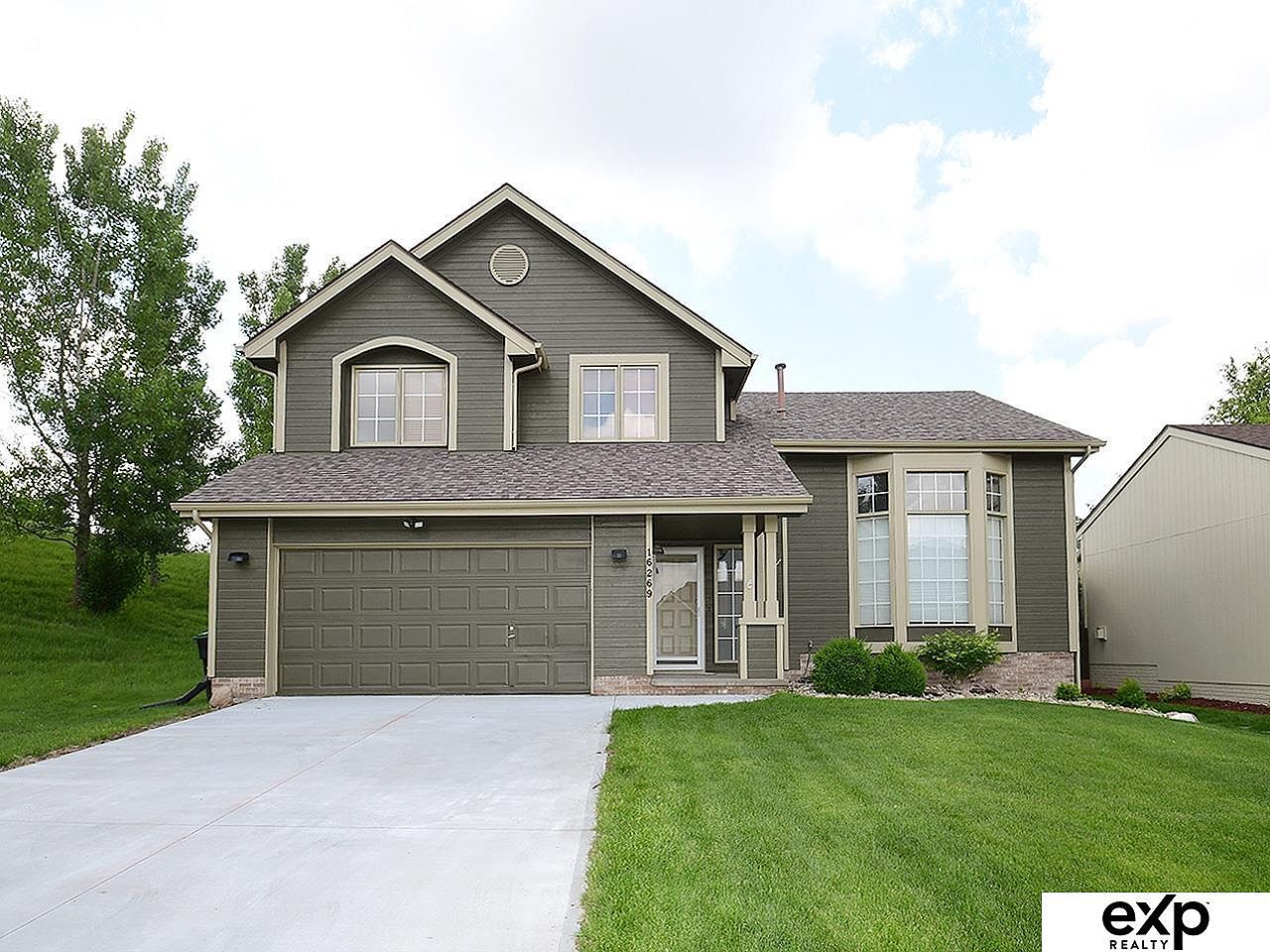 16269 Manderson St, Omaha, NE 68116 | Zillow