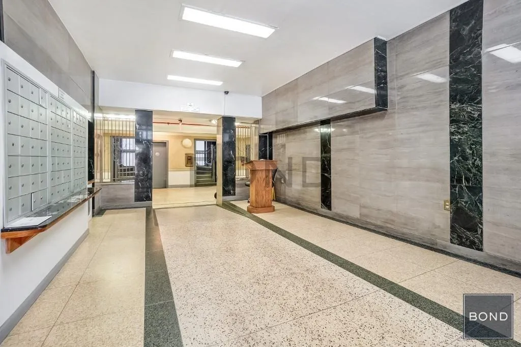 245 West 51st Street #1007 in Midtown, Manhattan | StreetEasy