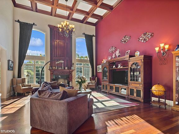 9125 Forest Edge Dr, Burr Ridge, IL 60527 | Zillow