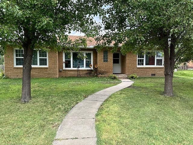 323 S Pearlette St, Meade, KS 67864 | MLS #21798 | Zillow