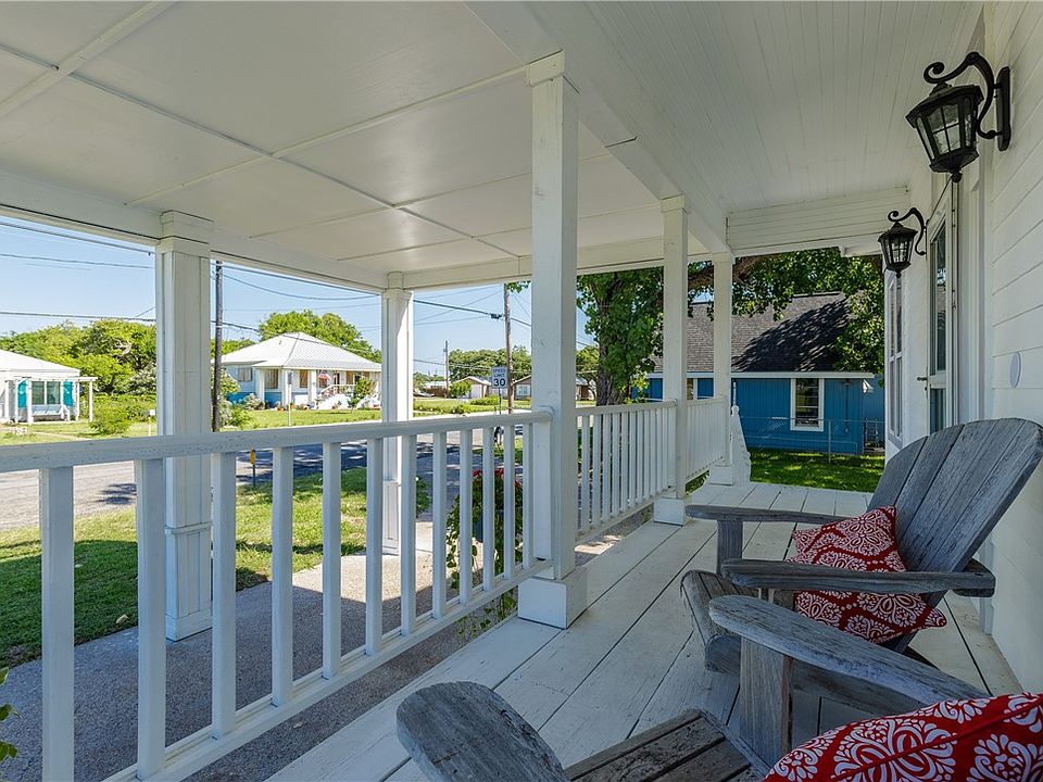 712 S Church St, Rockport, TX 78382 | MLS #419907 | Zillow