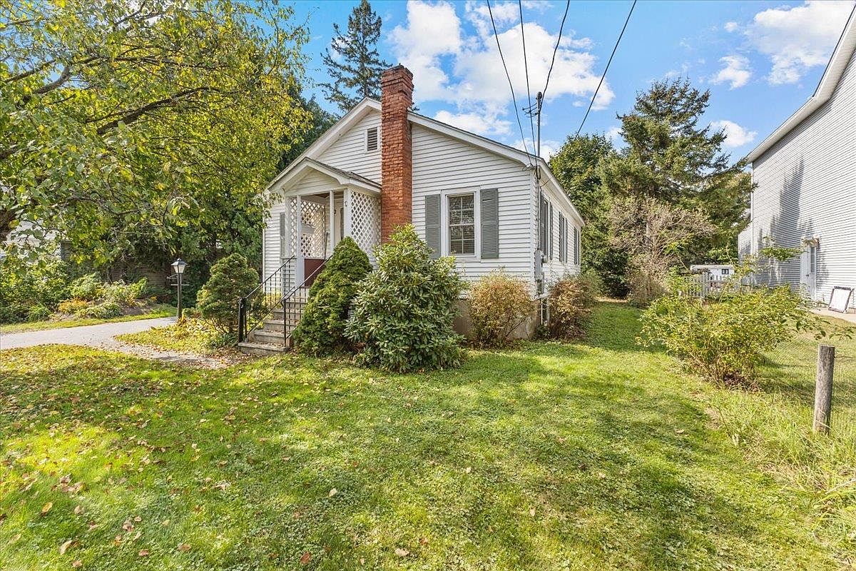 3 Gilbert Street, South Burlington, VT 05403 | Zillow