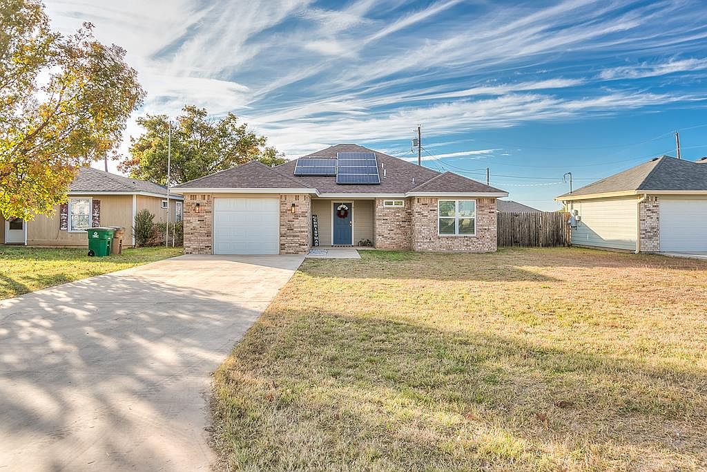 71 Goodfellow Ave, San Angelo, TX 76903 | Zillow