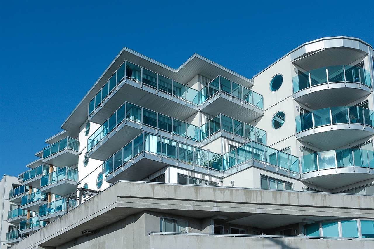 14955 Victoria Ave #303, White Rock, BC V4B 1G2 | Zillow