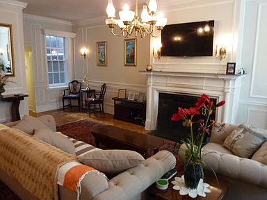 2039 Locust St, Philadelphia, PA 19103 | Zillow