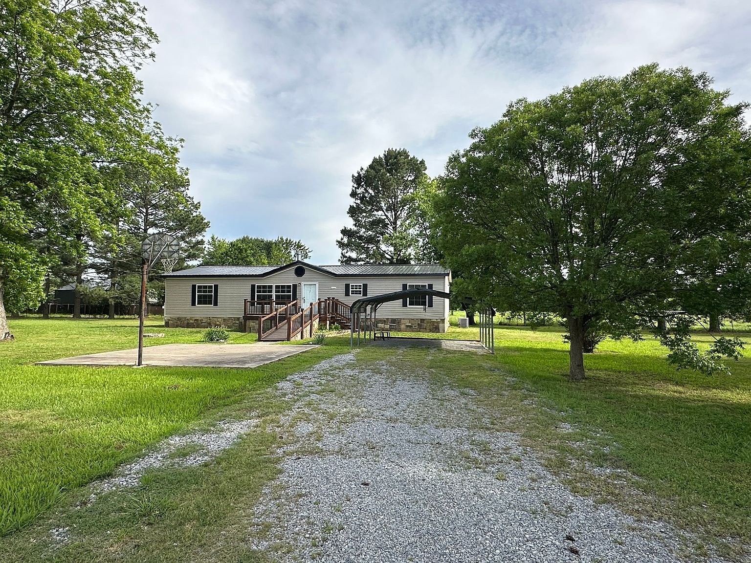 400 N Boggy Rd, Wilburton, OK 74578 | MLS #35106-252048 | Zillow