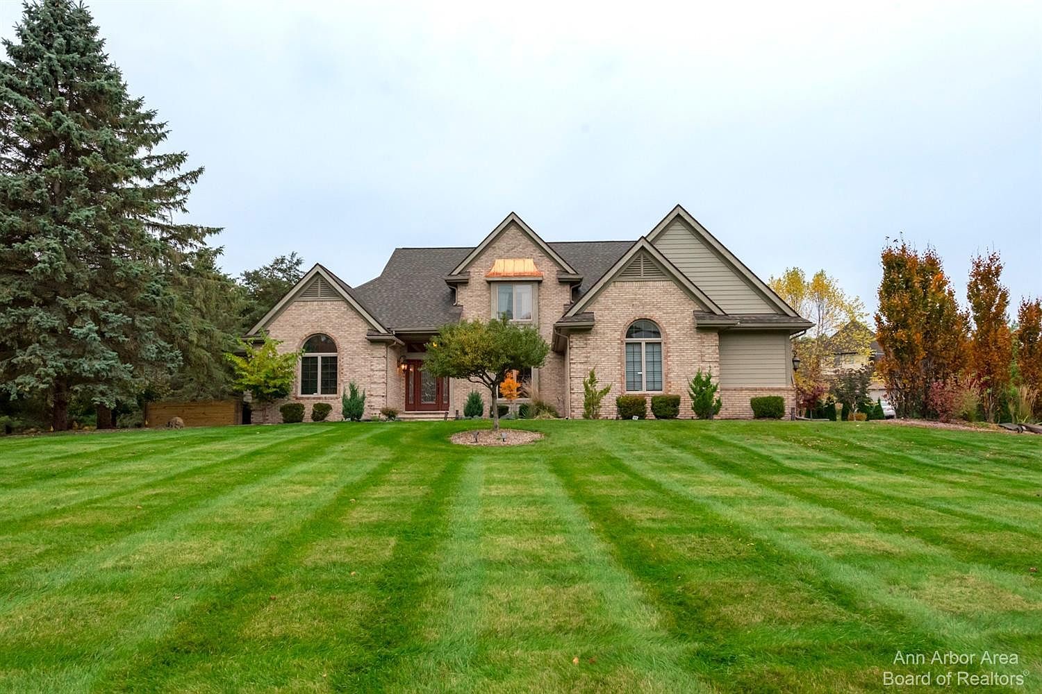 8602 Cedar Hills Dr, Dexter, MI 48130 | MLS #23129810 | Zillow