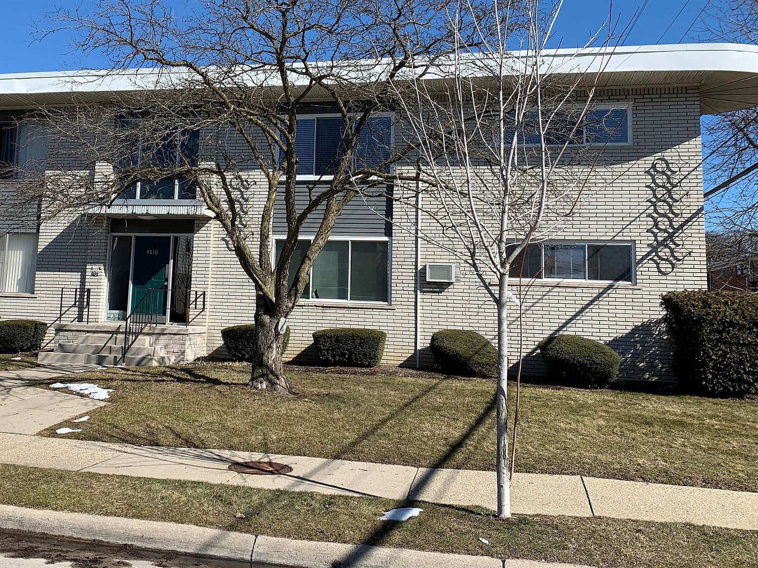 4810 Briarwood Ave APT 8, Royal Oak, MI 48073 | Zillow