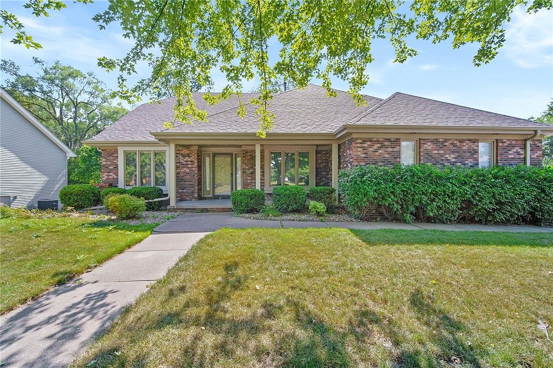 3425 Meadow Ln, West Des Moines, IA 50265 | Zillow