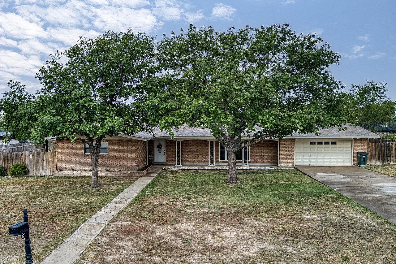 200 N Orbit St, Del Rio, TX 78840 | Zillow