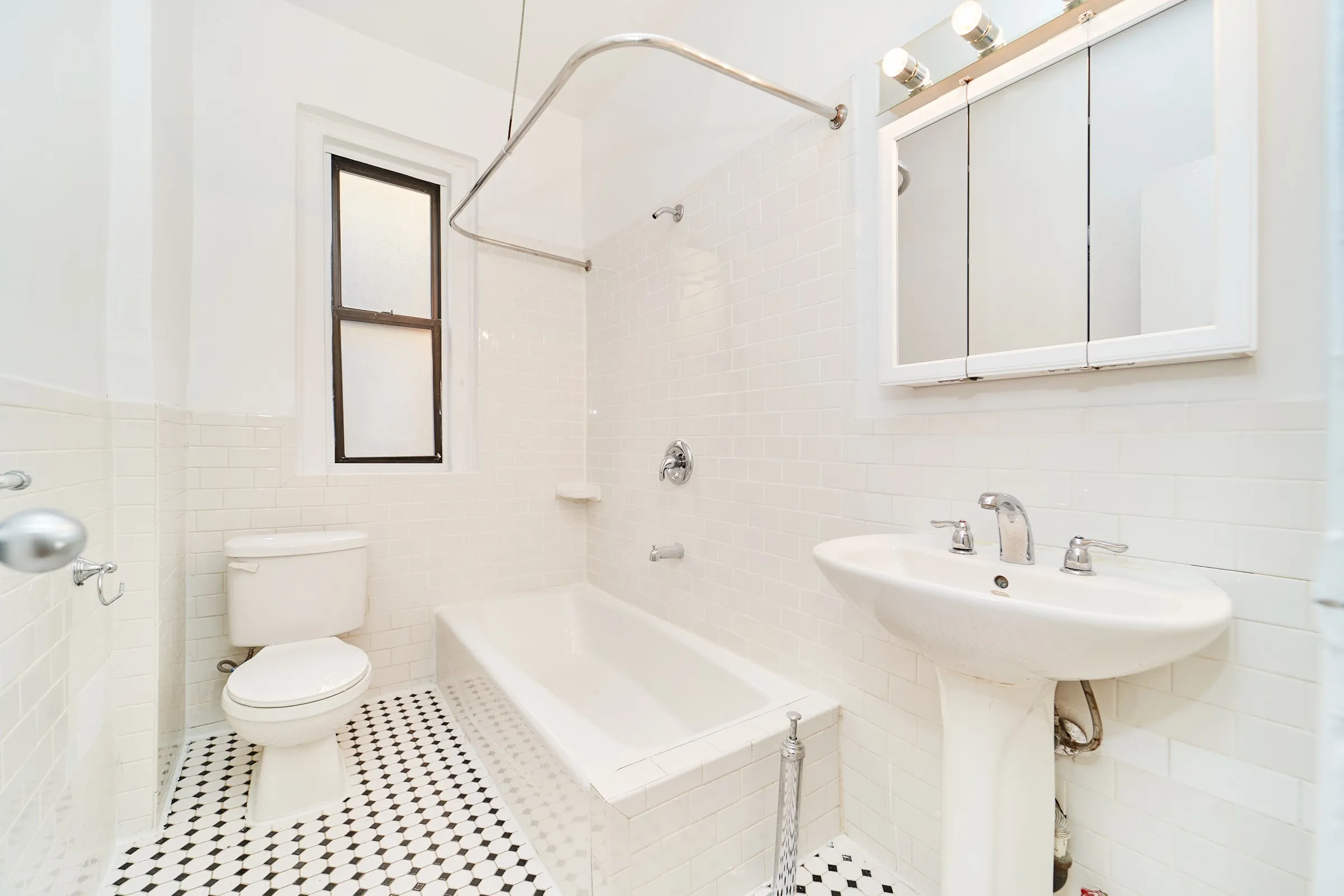 350 Ft Washington Avenue #3H in Hudson Heights, Manhattan | StreetEasy