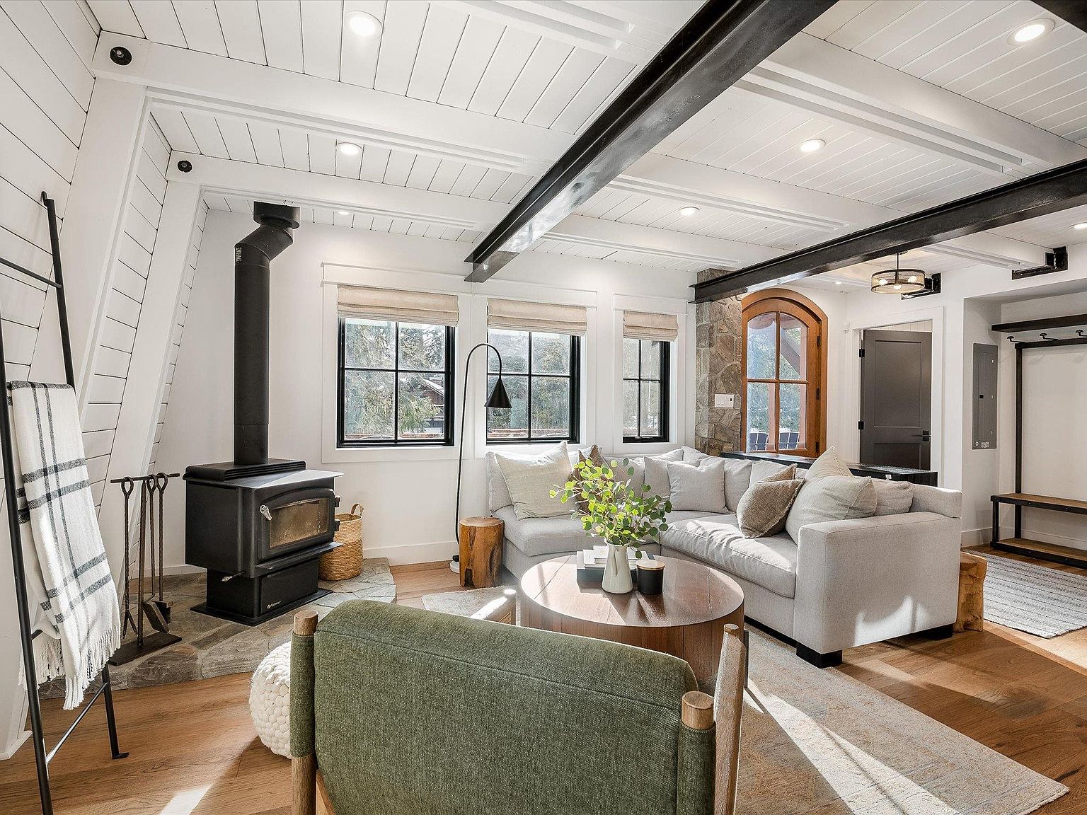 9511 Emerald Dr, Whistler, BC V0N 1B9 | MLS #R2821462 | Zillow