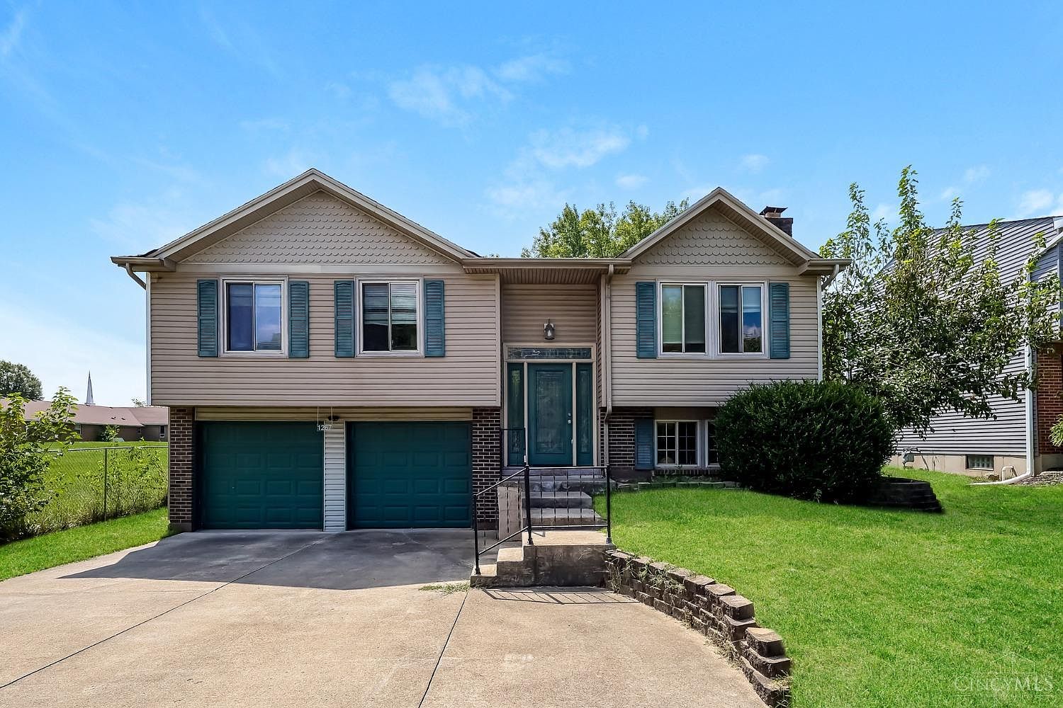 1267 W Kemper Rd, Cincinnati, OH 45240 | Zillow