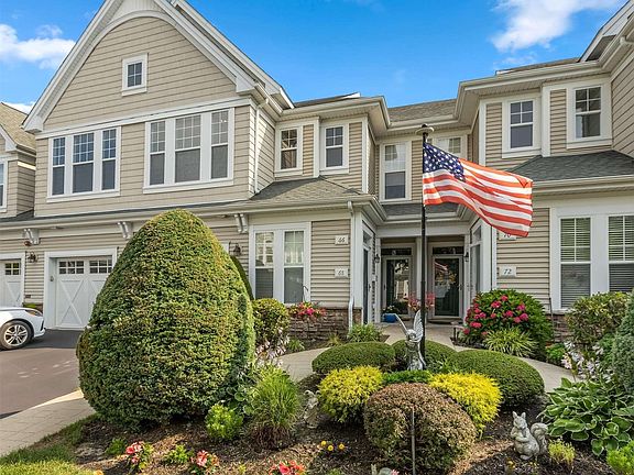 68 Symphony Drive UNIT 68, Lake Grove, NY 11755 | MLS #3566925 | Zillow